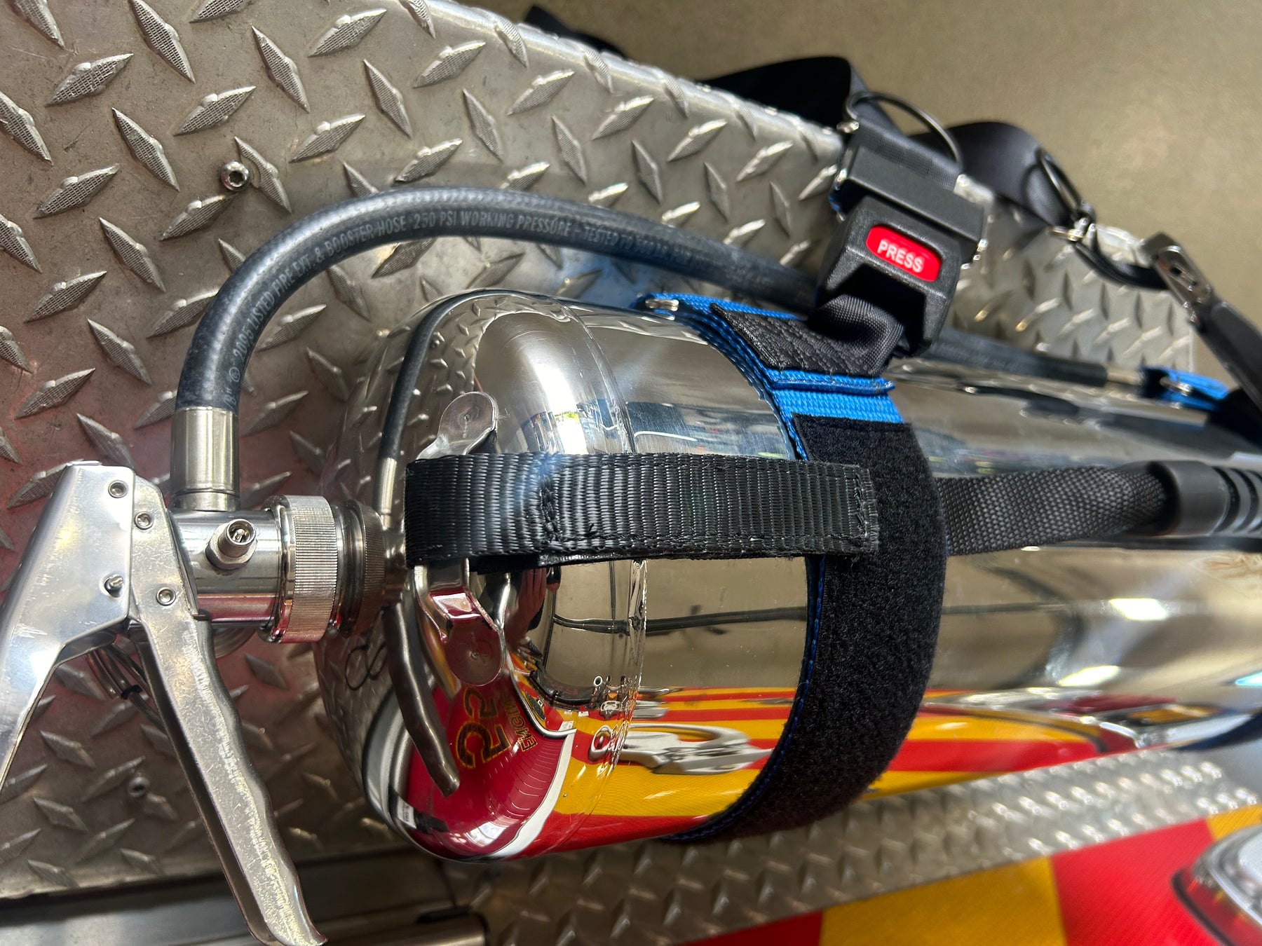 Pressurized Water Can/Extinguisher Deluxe Strap-FFECS-SP – Firefighter ...
