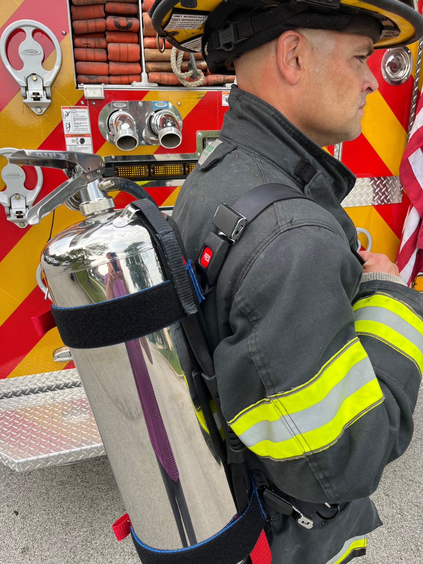 Pressurized Water Can/Extinguisher Deluxe Strap-FFECS-SP – Firefighter ...
