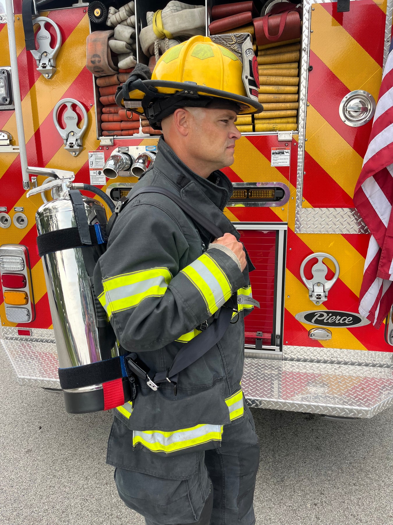 Pressurized Water Can/Extinguisher Deluxe Strap-FFECS-SP – Firefighter ...